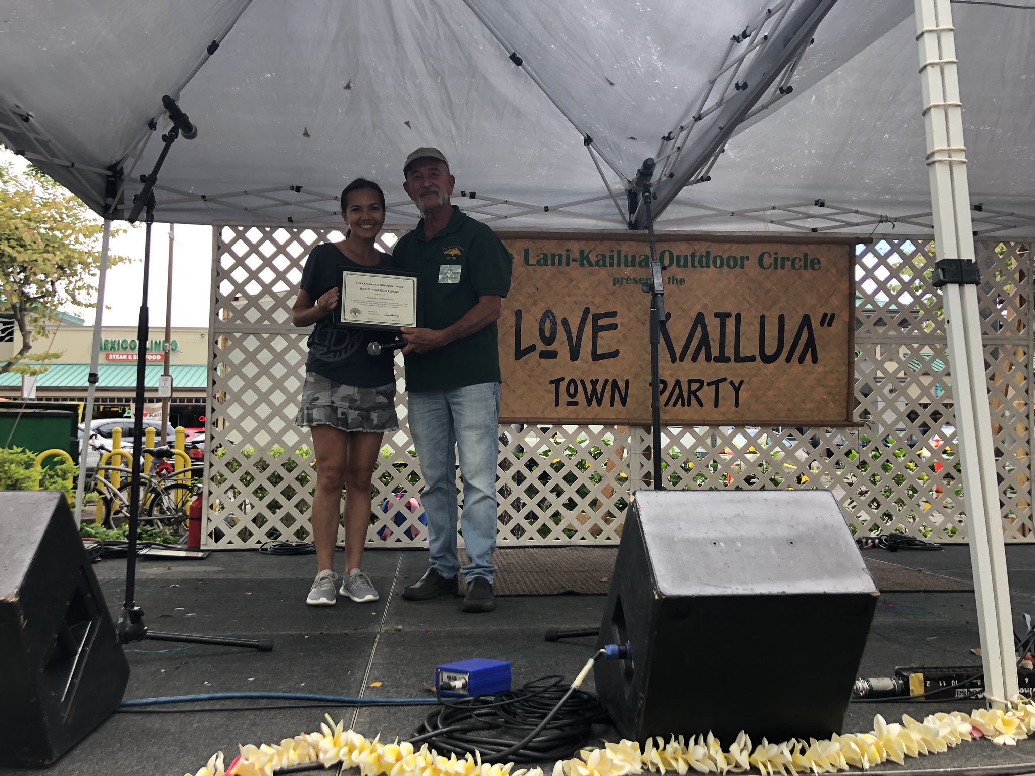 Lani-Kailua Outdoor Circle Presents A&B with Beautification Award ...